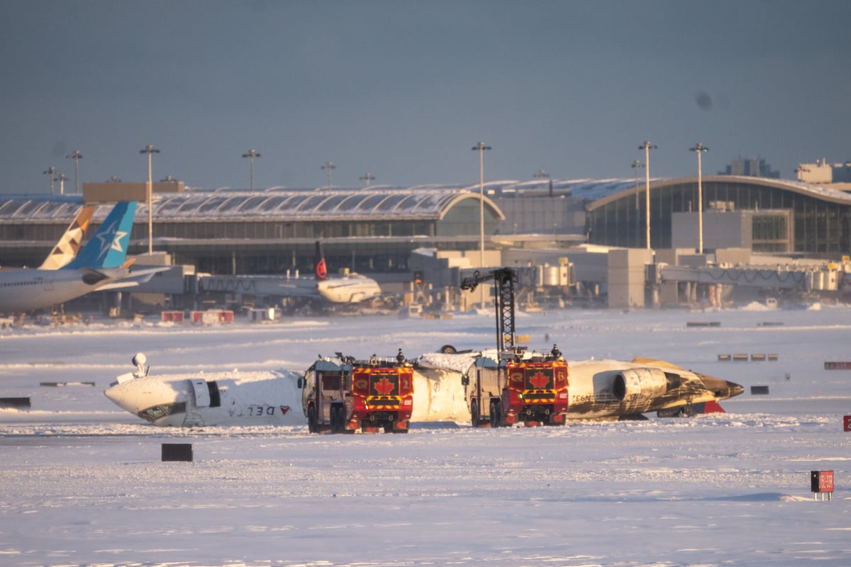 A Delta plane crashed and flipped upside down in Toronto. Here's what ...