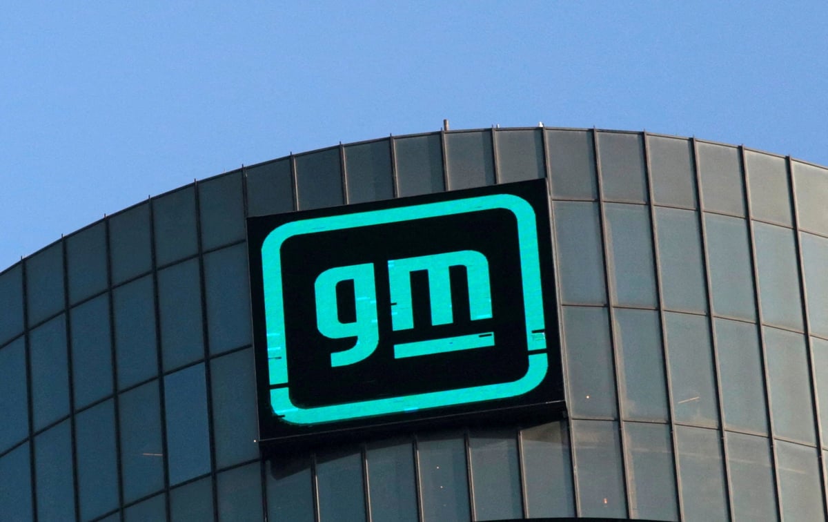 GM is expanding its hands-free driving network by thousands of miles ...