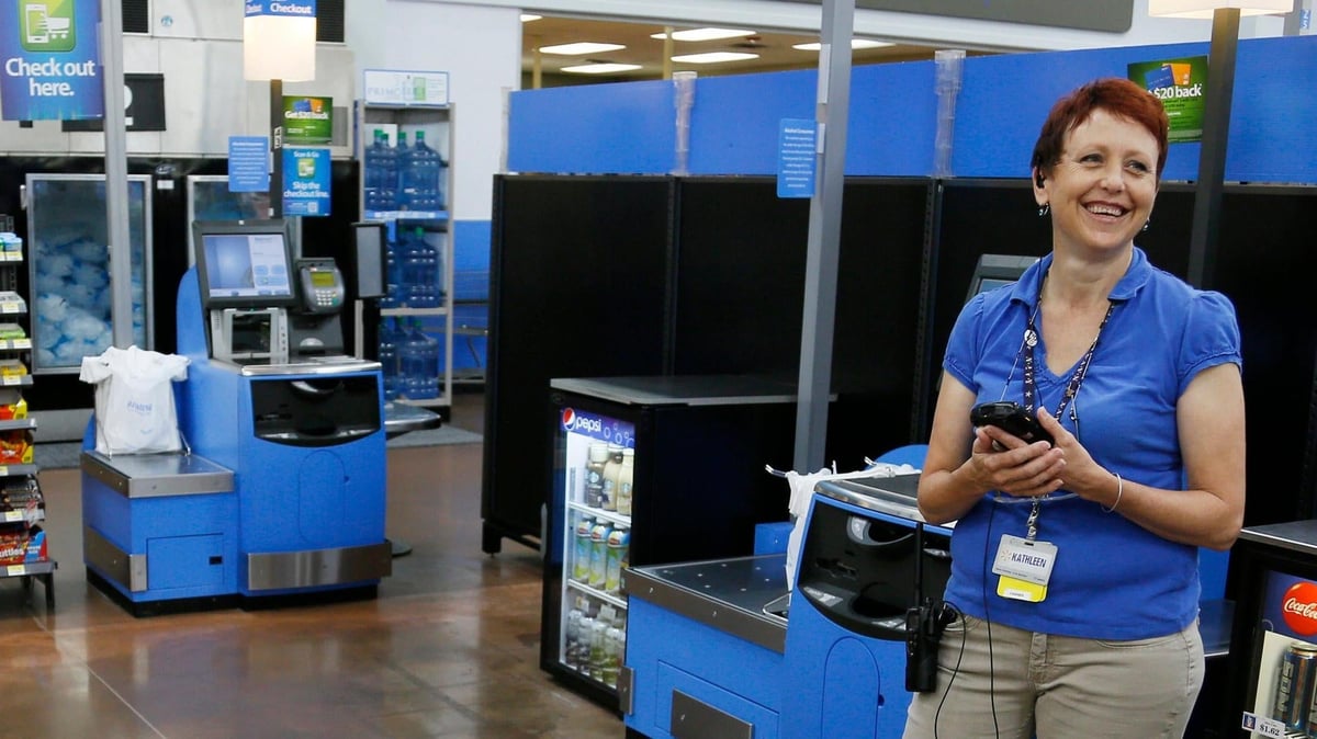 Walmart store managers are getting new stock perks