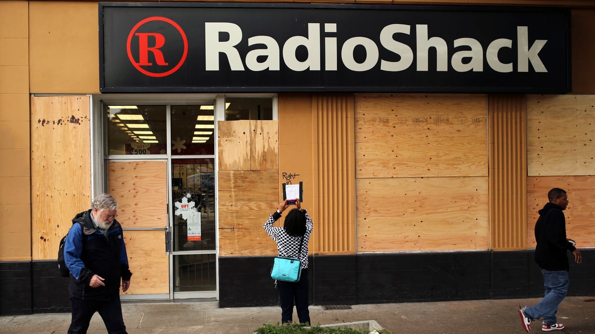 RadioShack’s slow-motion train wreck was painful to watch