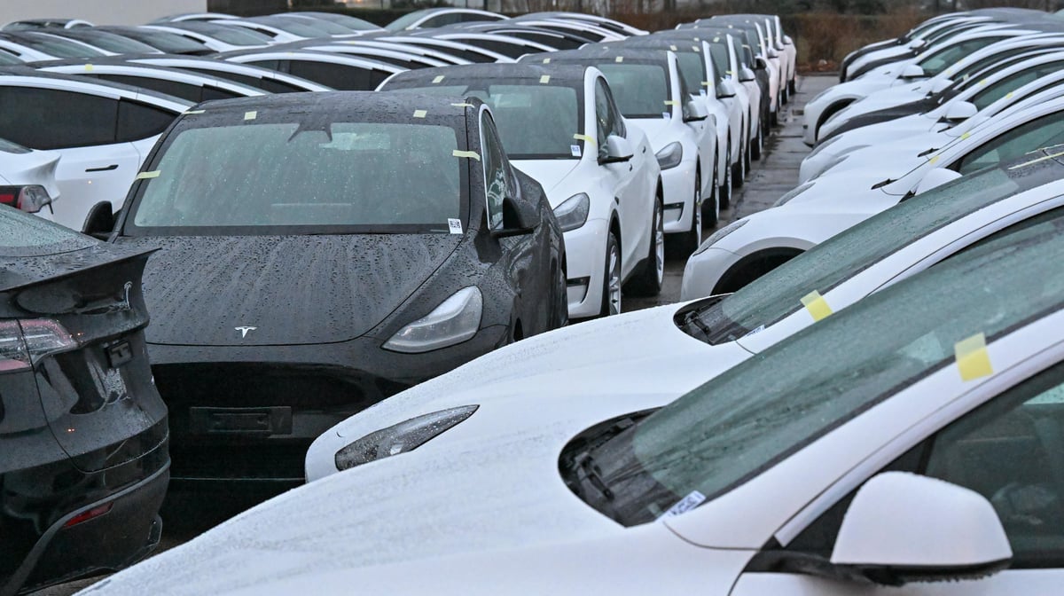 Tesla's stockpile is the biggest it's ever been — and that means price cuts