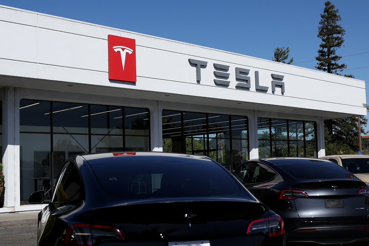 Tesla's releases A.S.S. feature for its S.3.X.Y electric cars