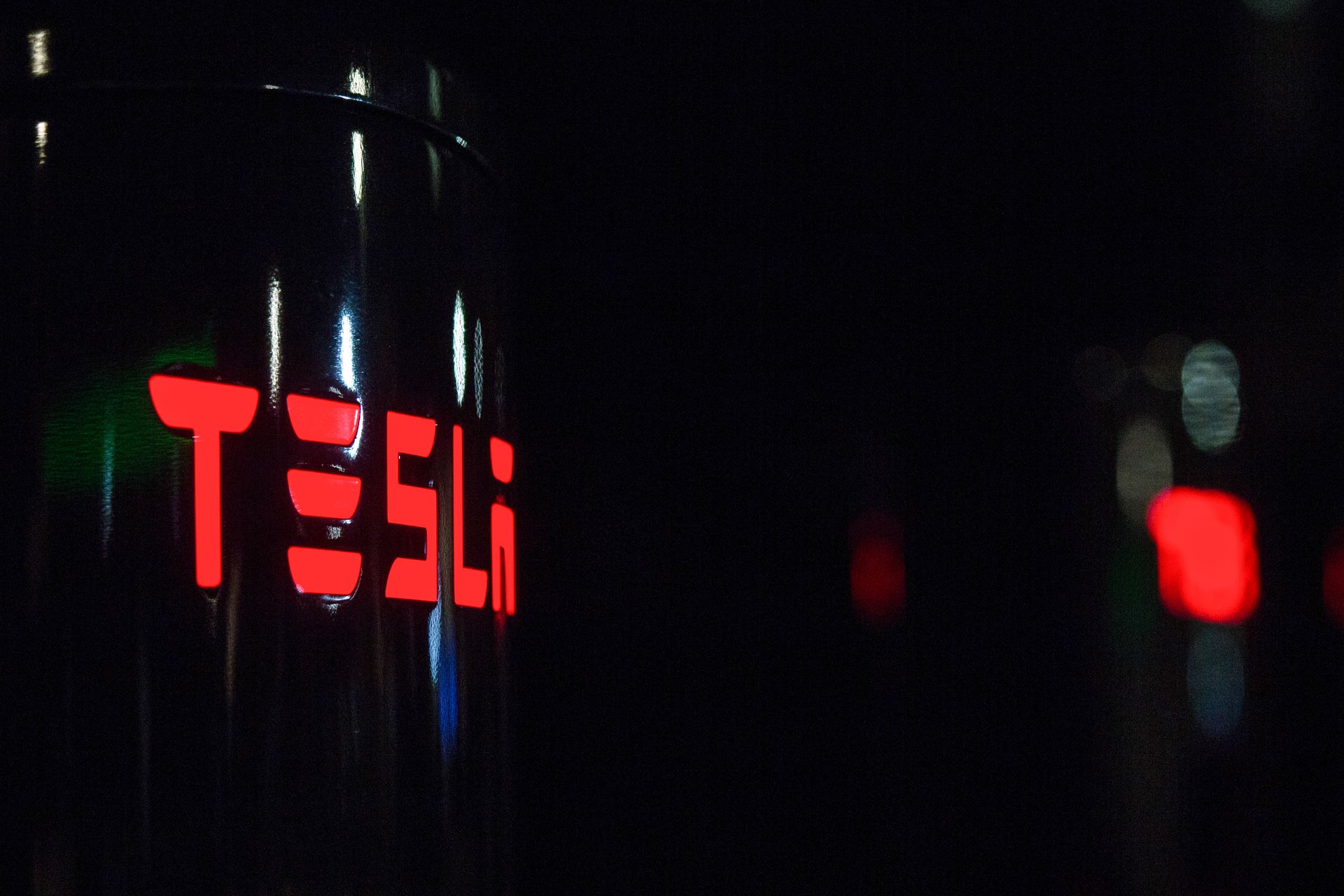 Michael Burry says Tesla stock is 'ridiculously overvalued'