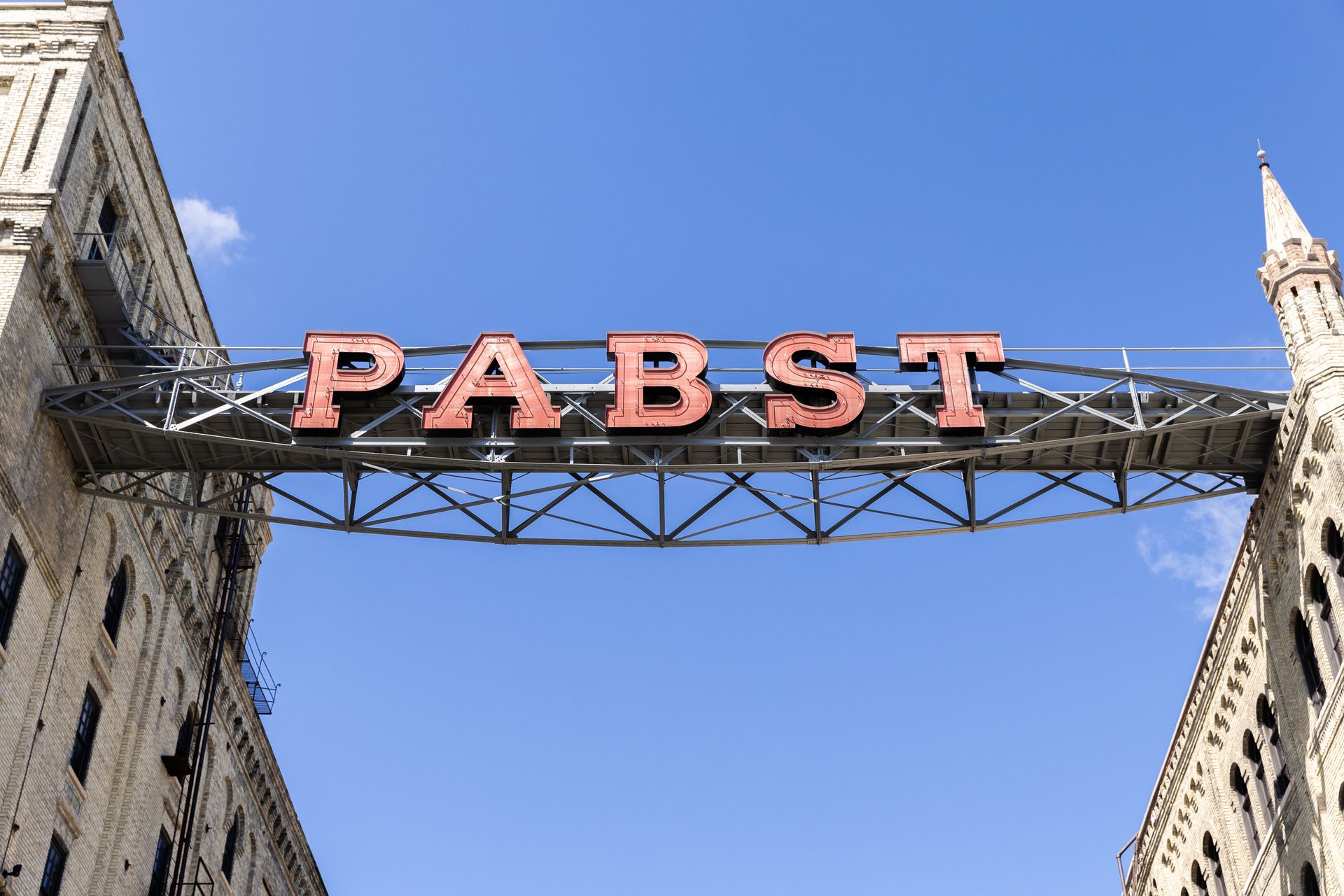 Pabst discontinues Schlitz beer after 177 years