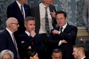 Elon Musk Tesla Xai Ai Revenue Deal Fsd Optimus Robots - Quartz